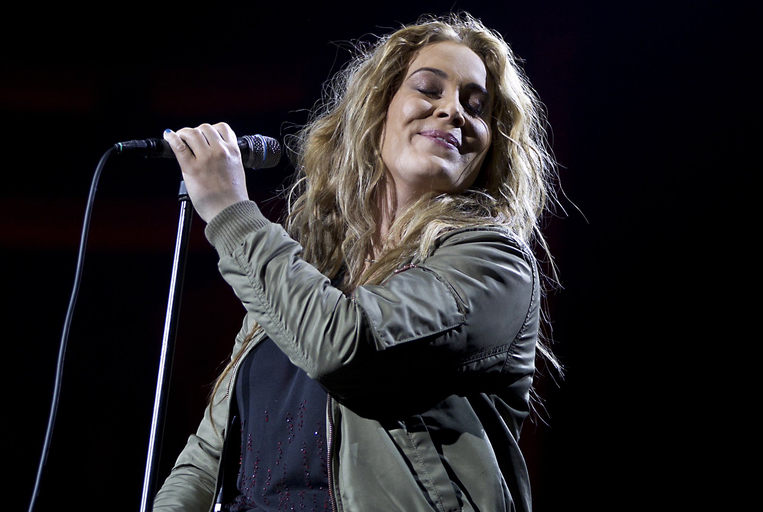 Anouk tot tranen geroerd | Marie Claire