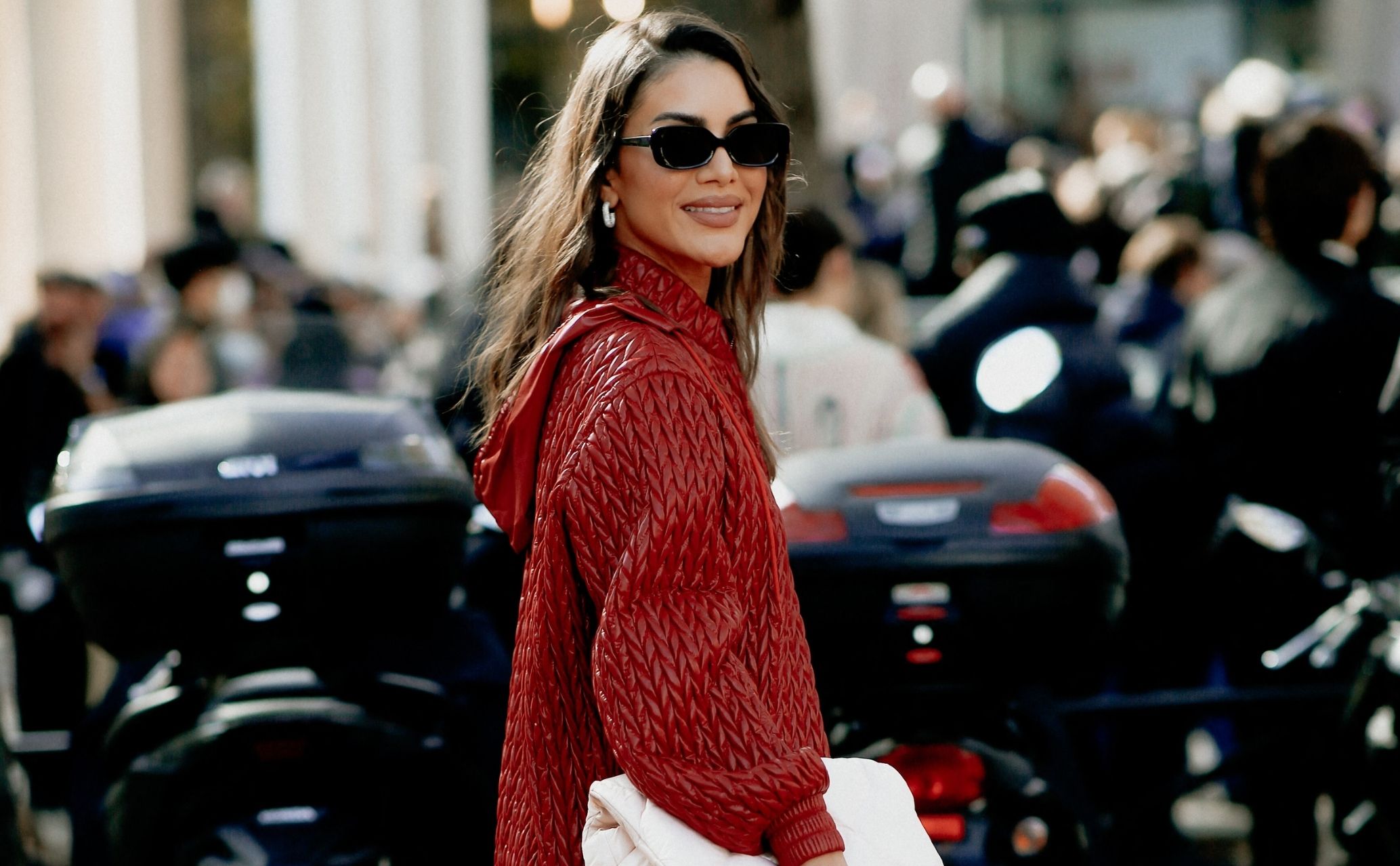 Bouclé is back en zo draag je de trend | Marie Claire