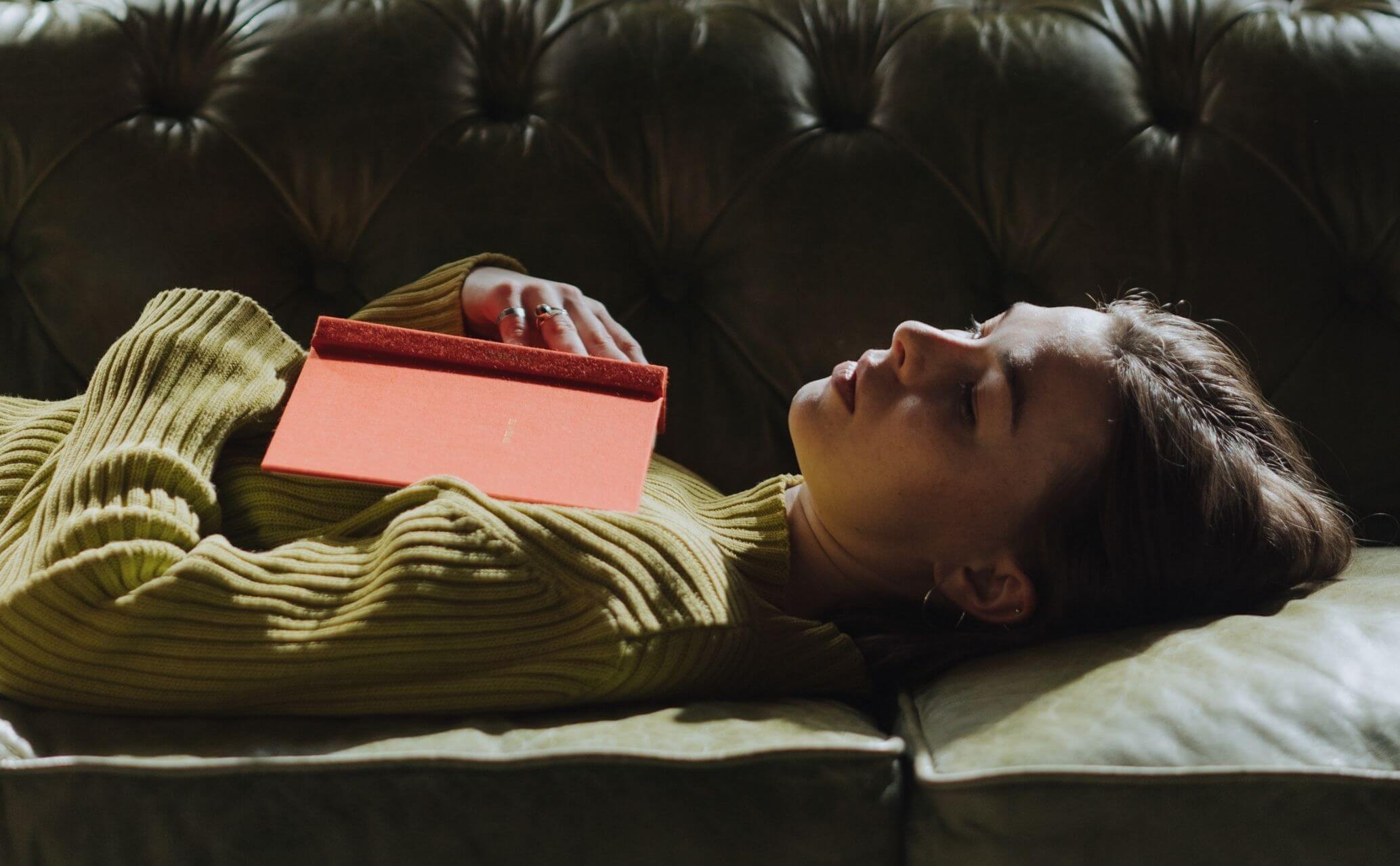 Wat is wintervermoeidheid (en wat kun je ertegen doen)?