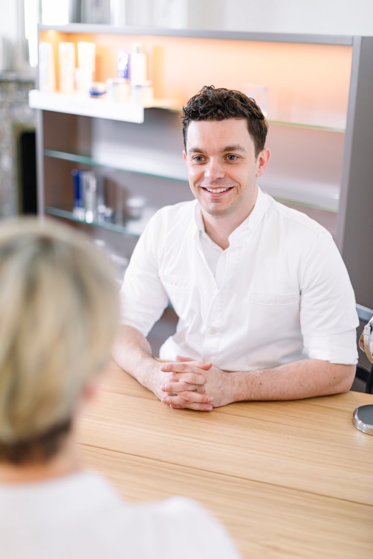 Hoe kun je huidproblemen rond de ogen het beste behandelen?