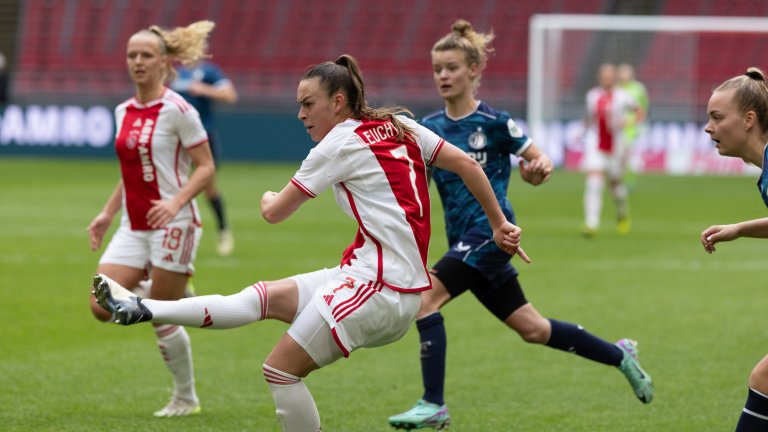 Daphne Koster over ongelijkheid vrouwenvoetbal: ‘Als mannen het kunnen ...