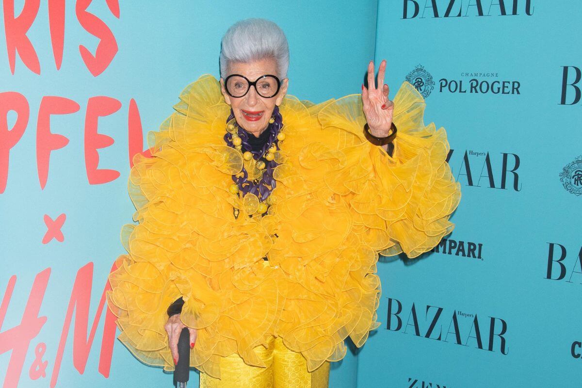 Stijlicoon Iris Apfel op 102-jarige leeftijd overleden